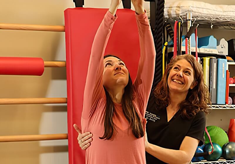 Meet Doctor Johnsen – Spine & Scoliosis Clinic